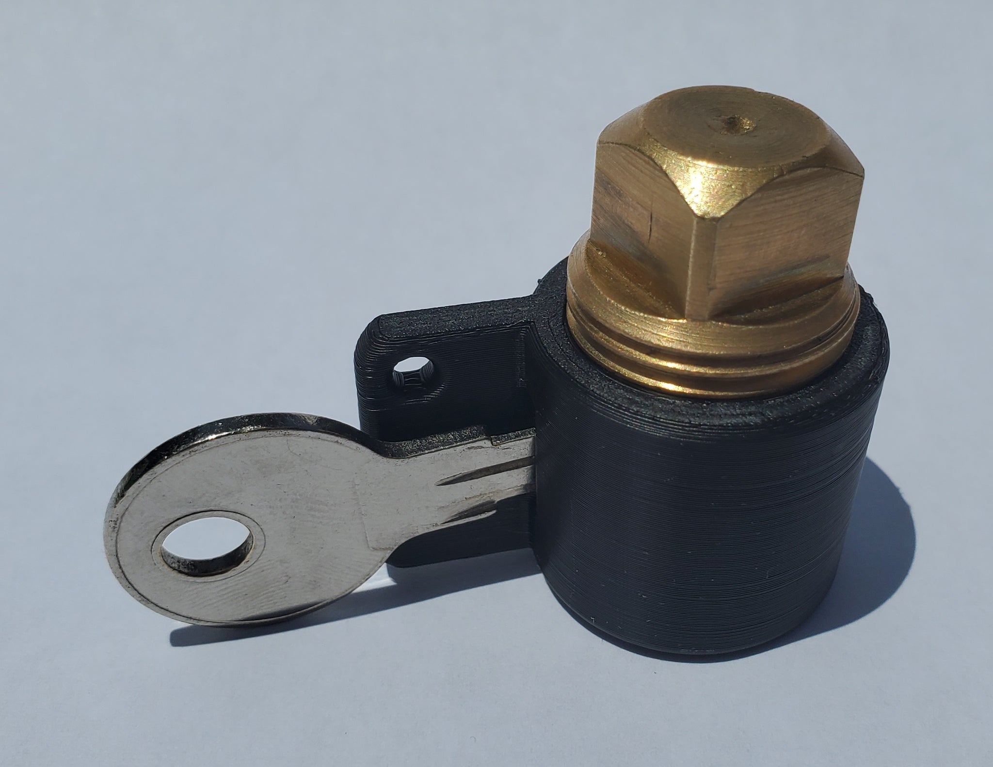 PlugKeyper (Black) - boat drain plug reminder. – plugkeyper